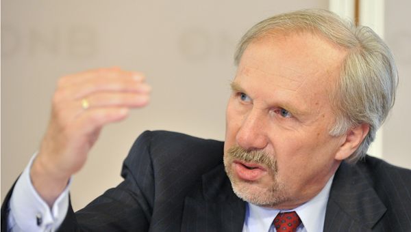 Nowotny (BCE): "L'Italia ha considerevoli problemi strutturali ...